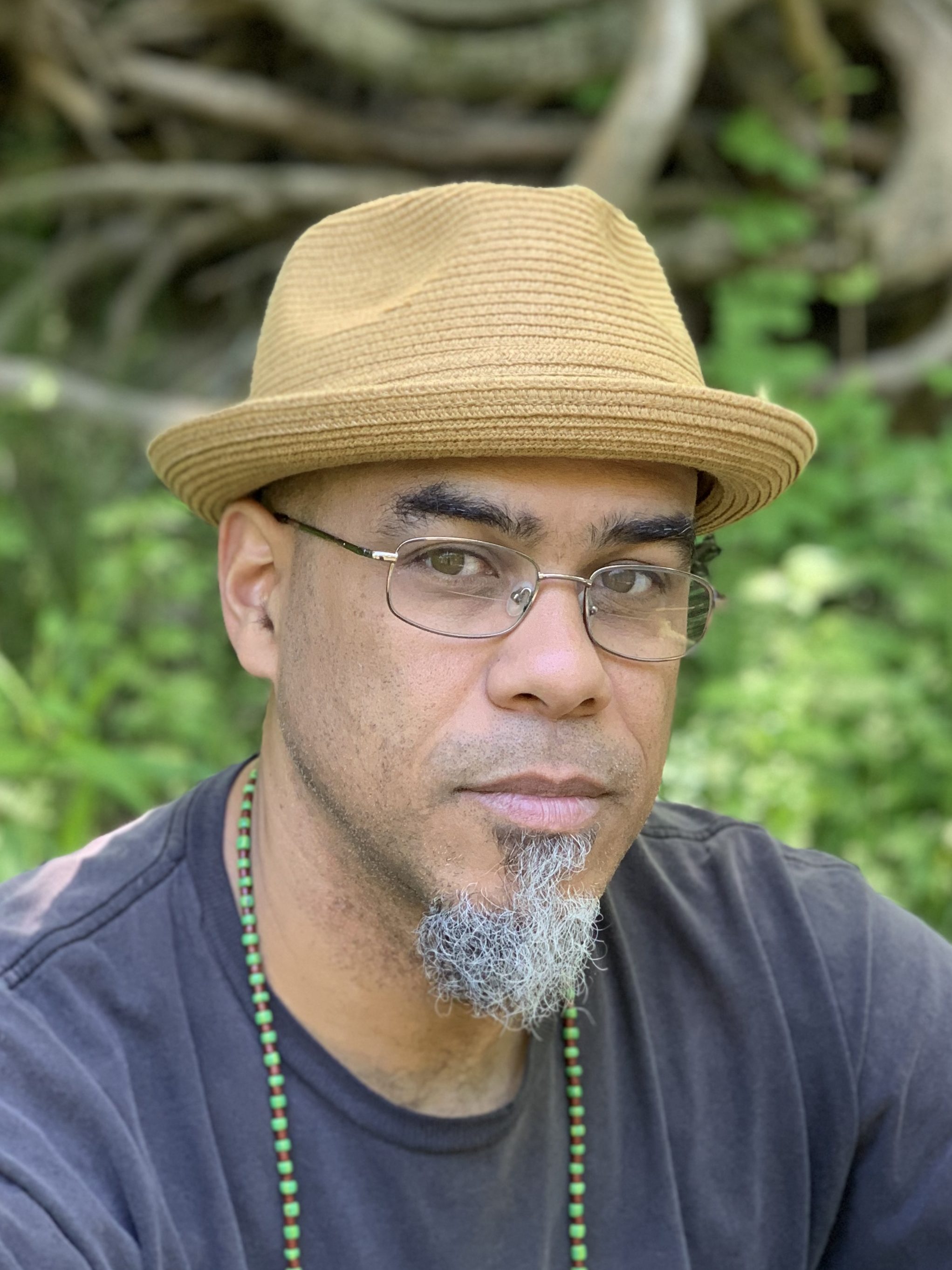 Enroue Halfkenny, Babaláwo Onígbọ̀nná | Healing & Liberation Counseling